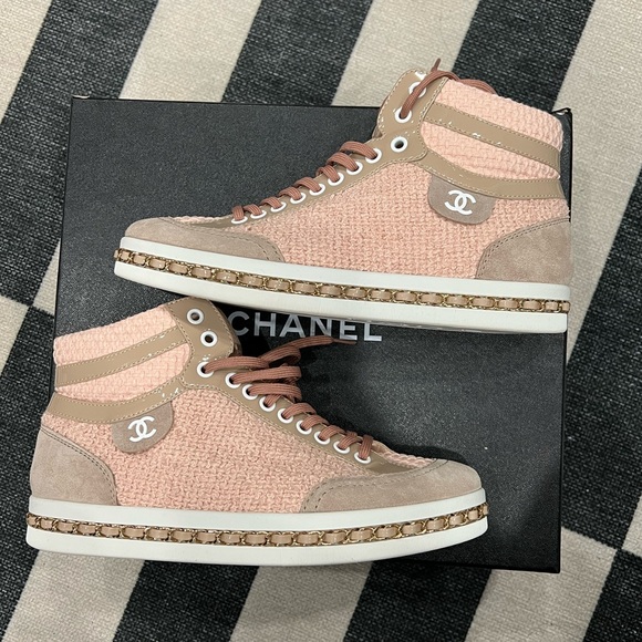 CHANEL | Shoes | Bnib Chanel High Top Tweed Cc Chain Sneakers Pink 385 ...